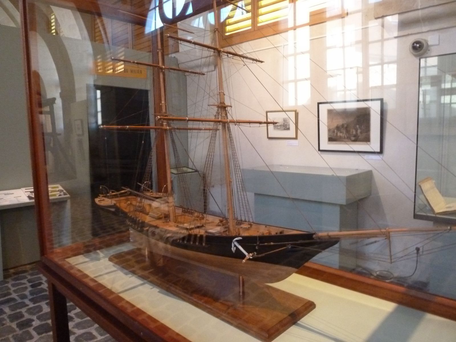 Un pavé dans la Loire: la mémoire du commerce négrier - Mag'CentreMagcentre