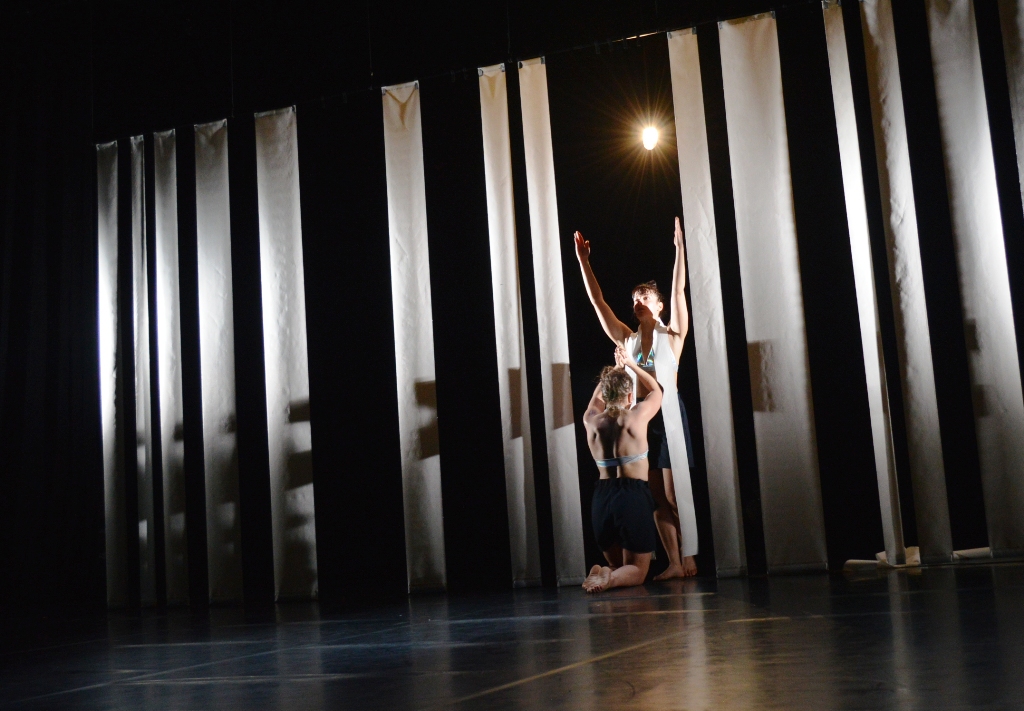 Blois: la danse électro fait le show au Théâtre Peskine - Mag ...