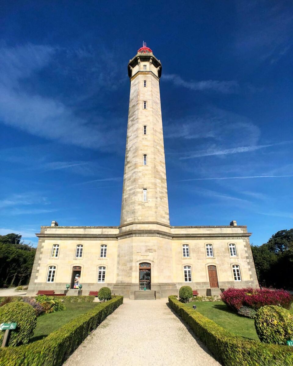 Le phare des baleines, un incontournable de l’île de Ré - Mag ...