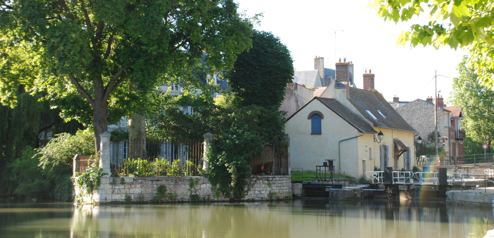 Scène de racisme ordinaire à Montargis - Mag'CentreMagcentre